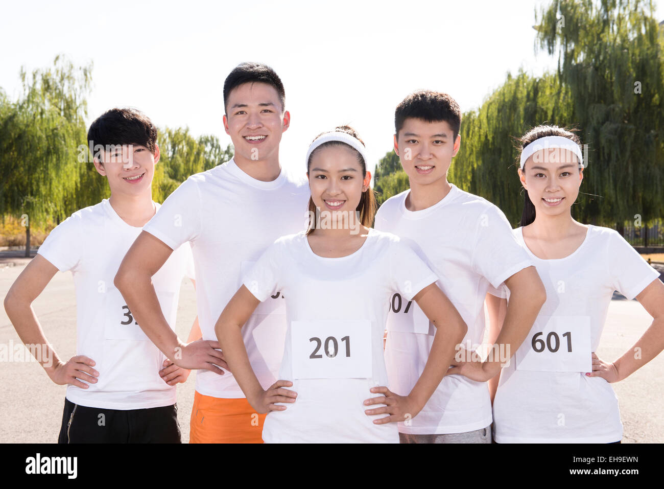 Woman sport tree starting hi-res stock photography and images - Alamy