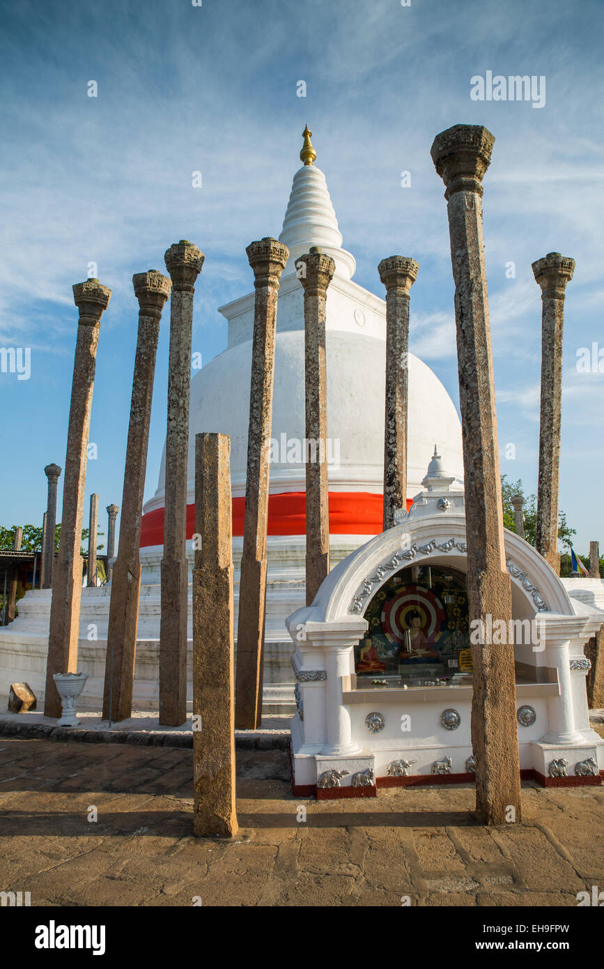 Anuradhapura thuparama asia pagoda hi-res stock photography and images ...