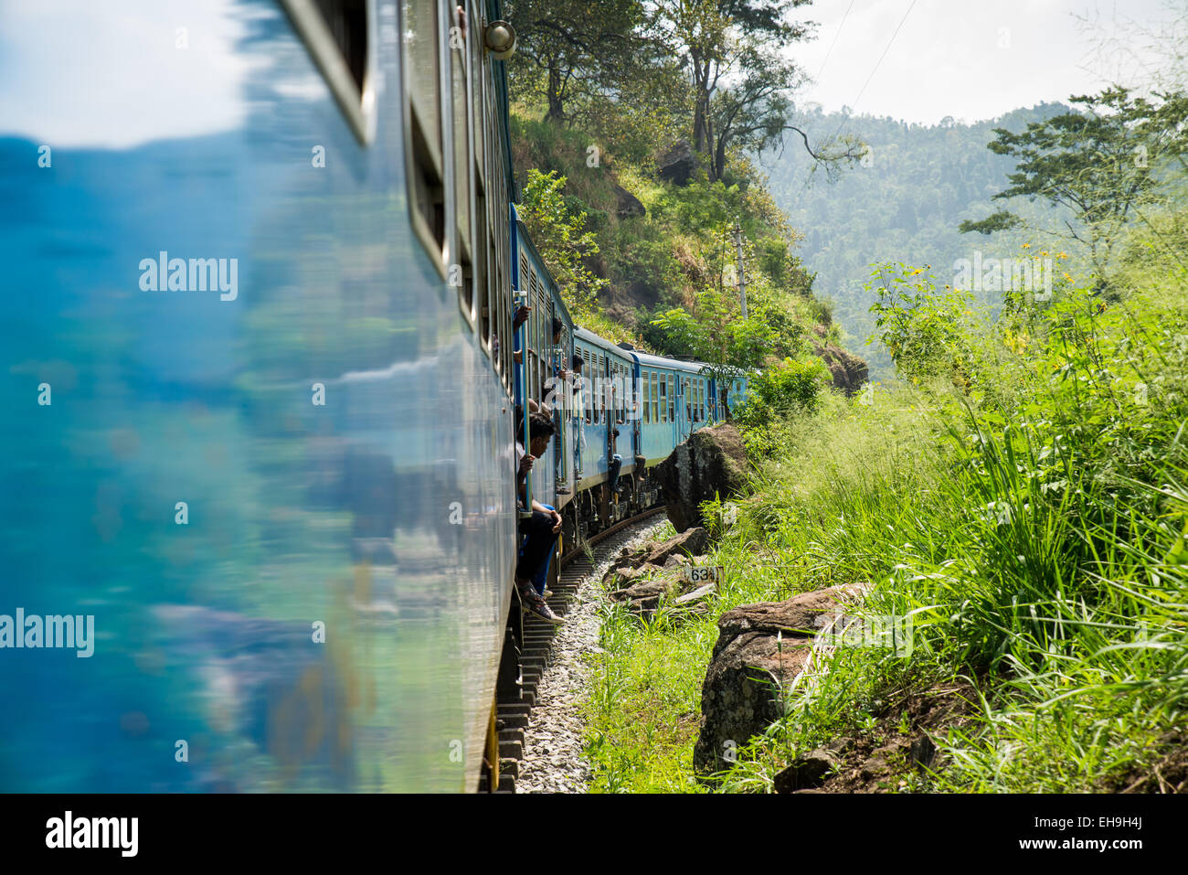 train from Haputale to Ella, Sri lanka, Asia Stock Photo - Alamy