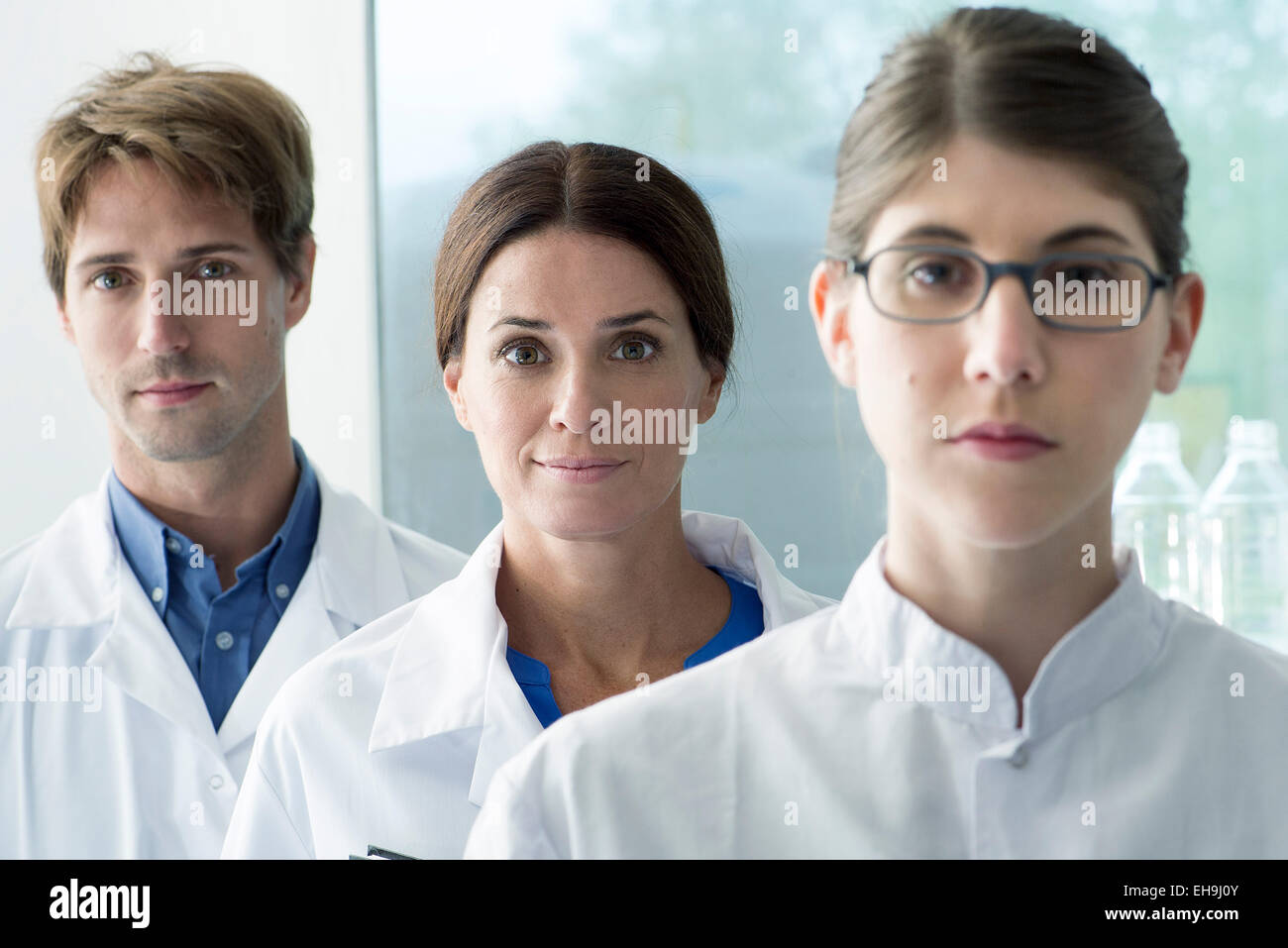 Team of scientists, portrait Stock Photo - Alamy