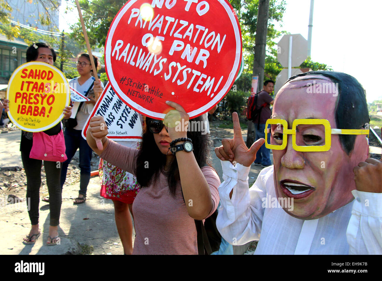 Philippine railways hi-res stock photography and images - Alamy