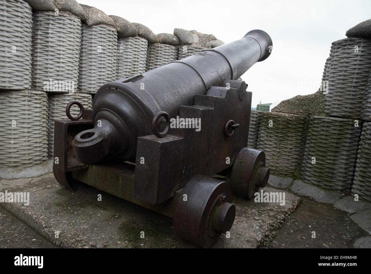 Retro black metal gun in the fortification Stock Photo - Alamy