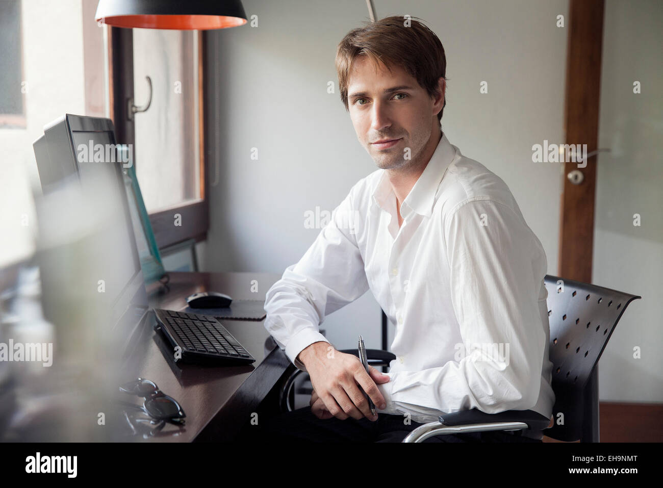 Windows button on keyboard hi-res stock photography and images - Alamy