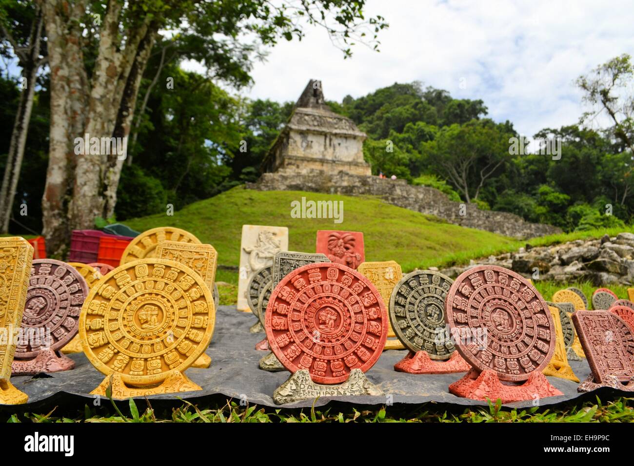 Mayan wood craft hi-res stock photography and images - Alamy