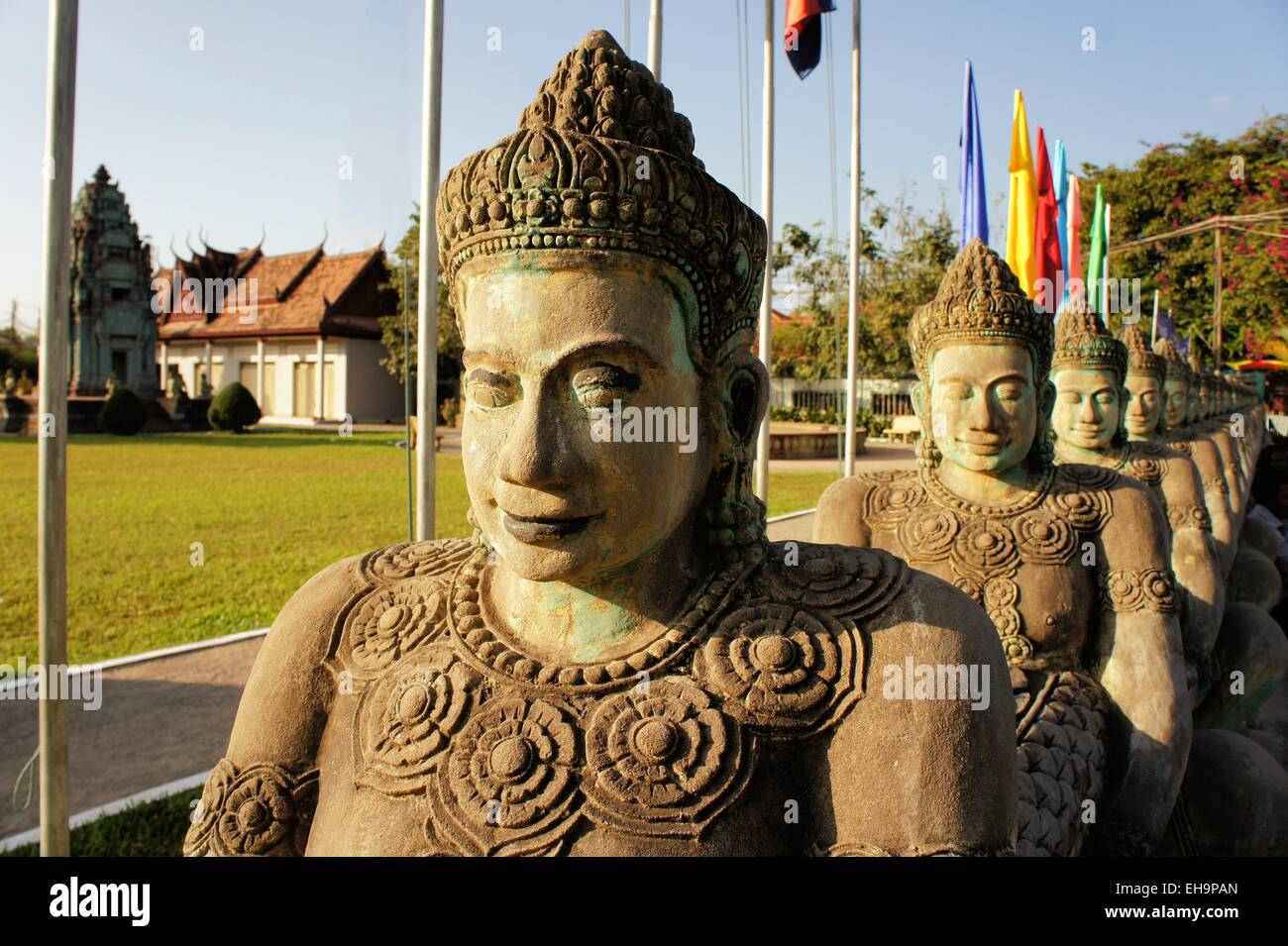 Cambodian Independence Monument in Siem Reap Stock Photo - Alamy