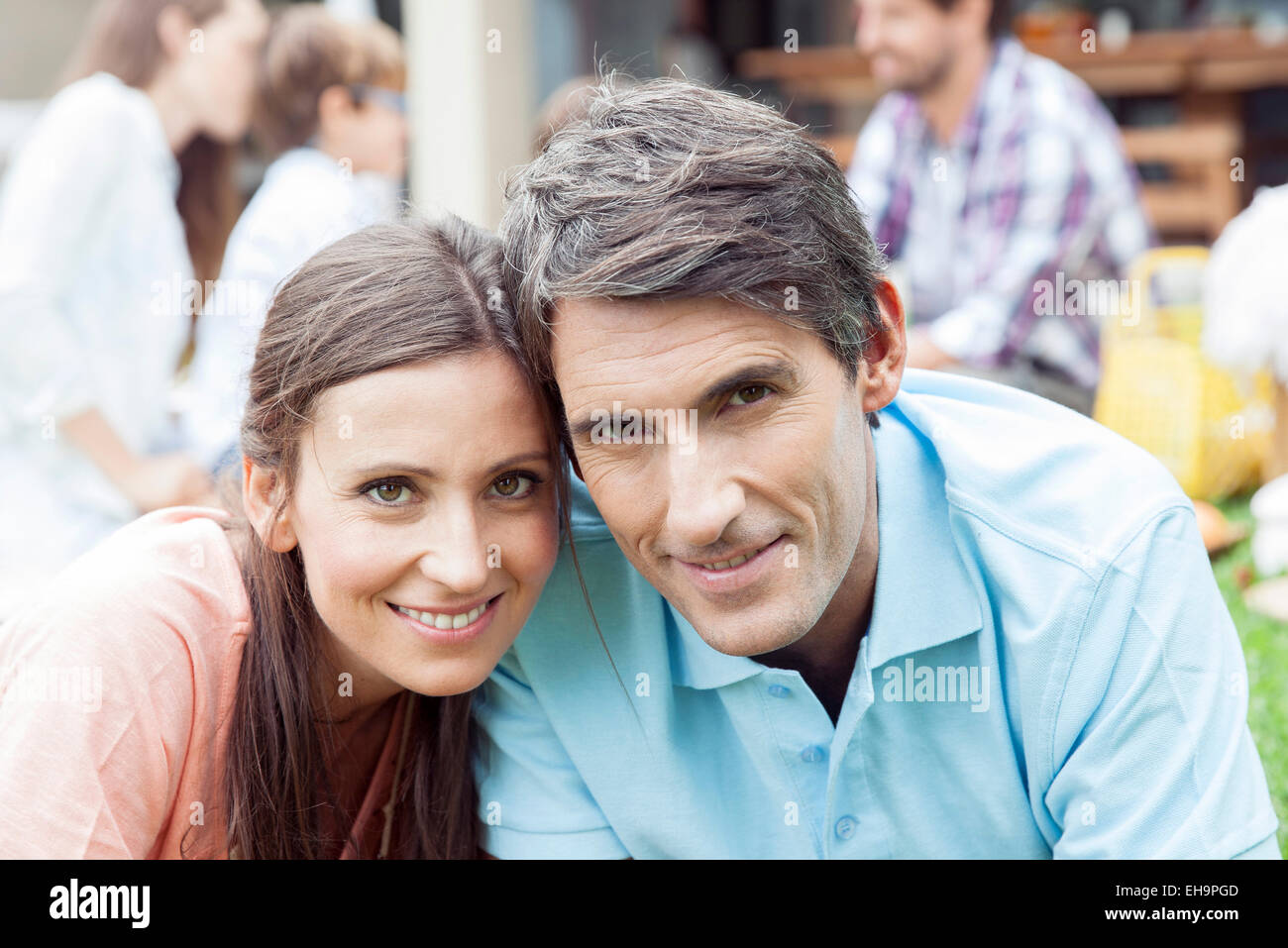 Late 40s couple hi-res stock photography and images - Alamy