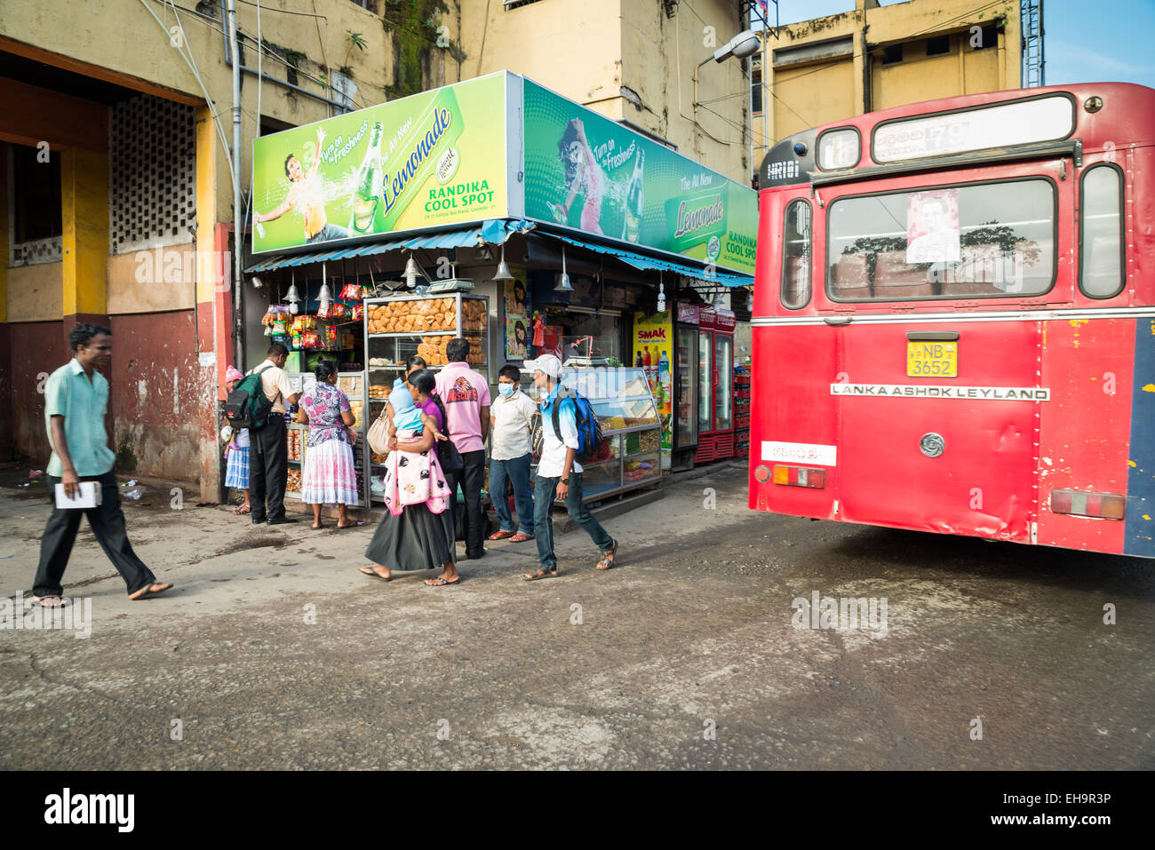 Passengers in bus station busy hi-res stock photography and images - Alamy