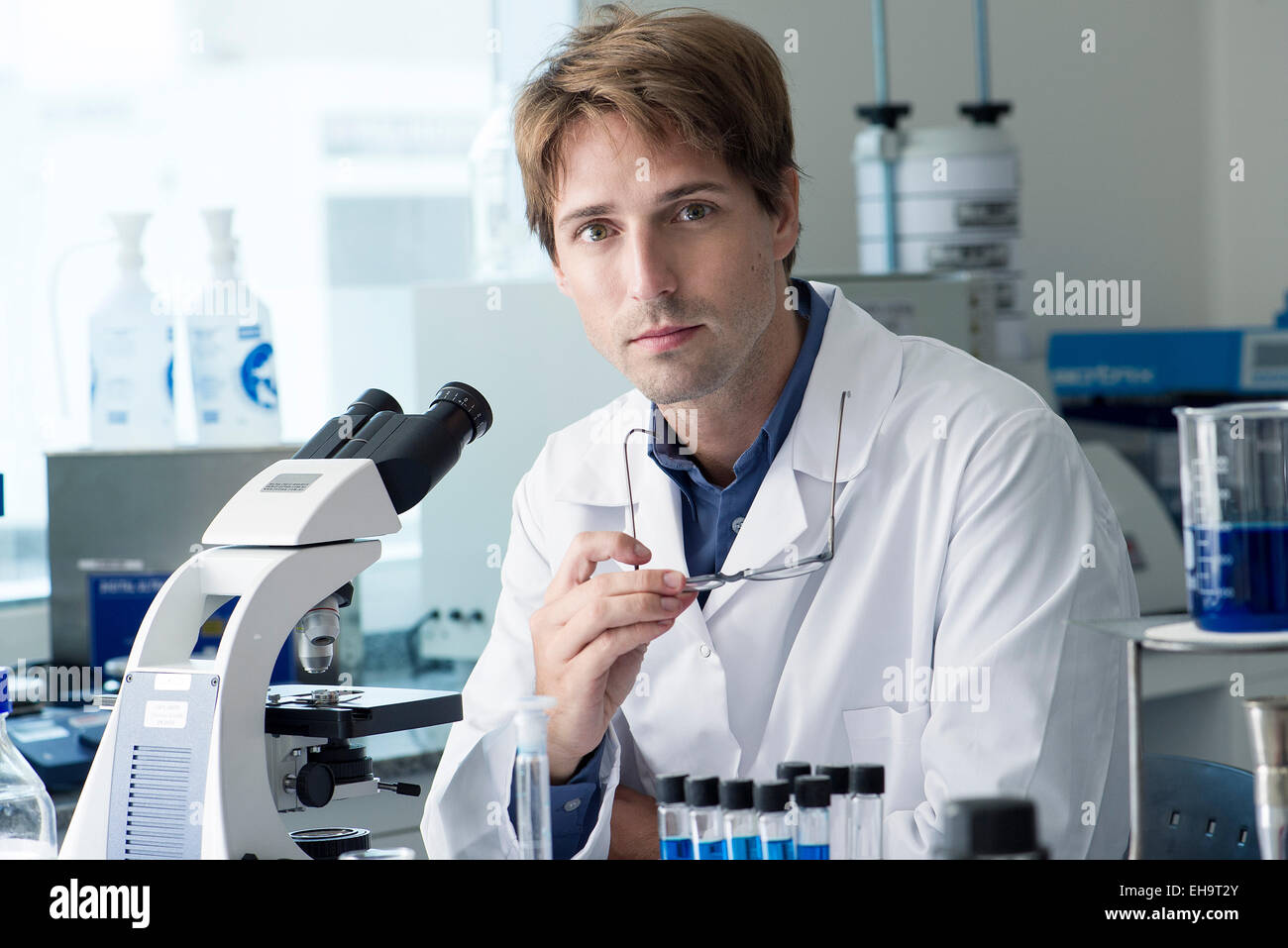 Scientist in laboratory, portrait Stock Photo - Alamy