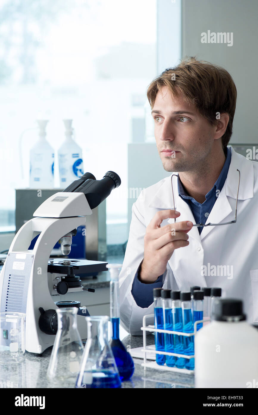 Thought experiments hi-res stock photography and images - Alamy