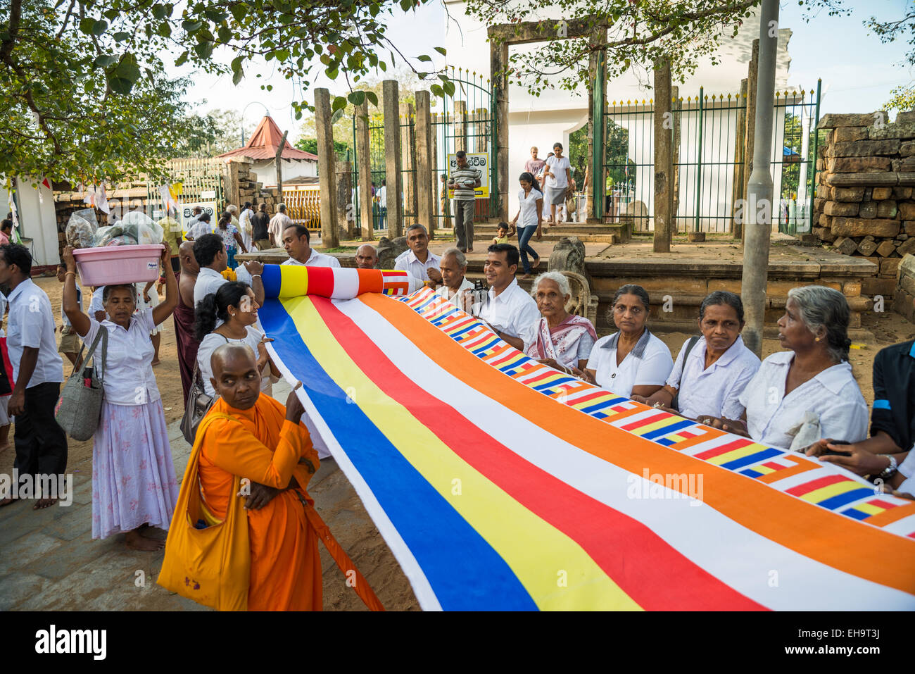 People praying at Sri Maha Bodhi (sacred bodhi tree), Anuradhapura ...