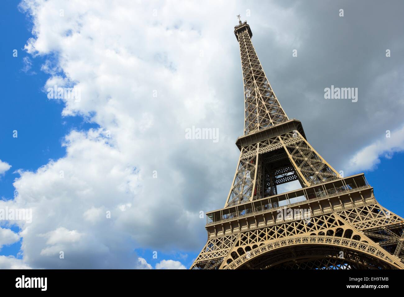 Eiffel tower closeup view famous hi-res stock photography and images ...
