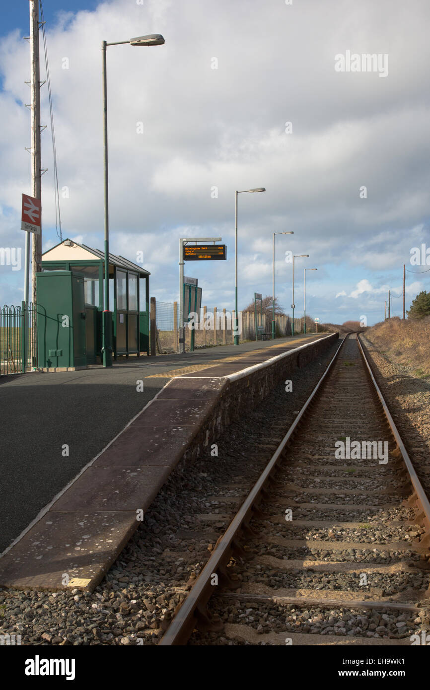 Cambrian coast railway line hi-res stock photography and images - Alamy