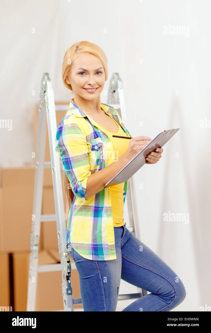 Worker clipboard house hi-res stock photography and images - Alamy