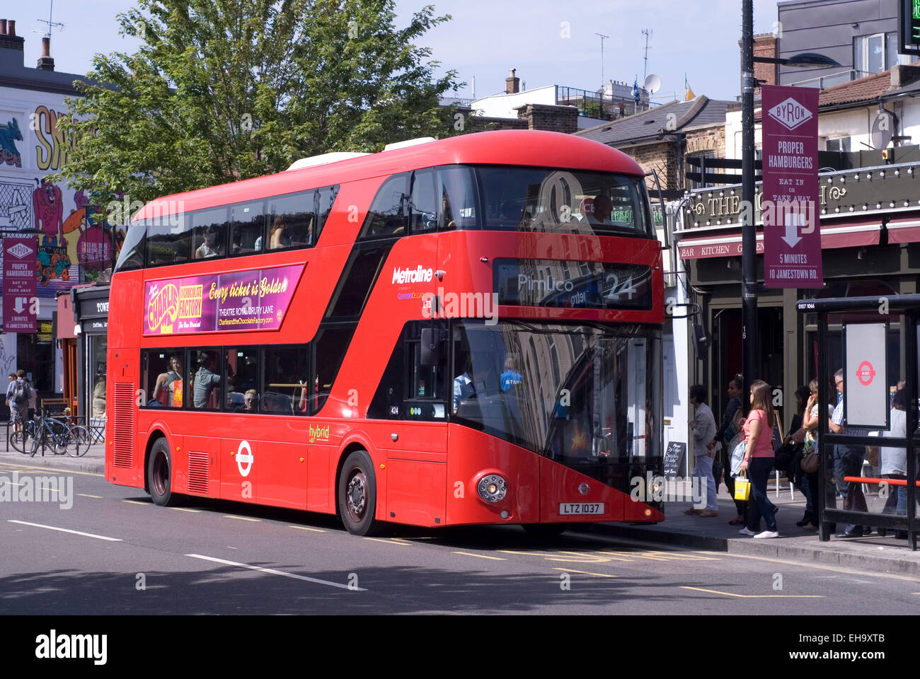 Red double decker 21 hi-res stock photography and images - Alamy