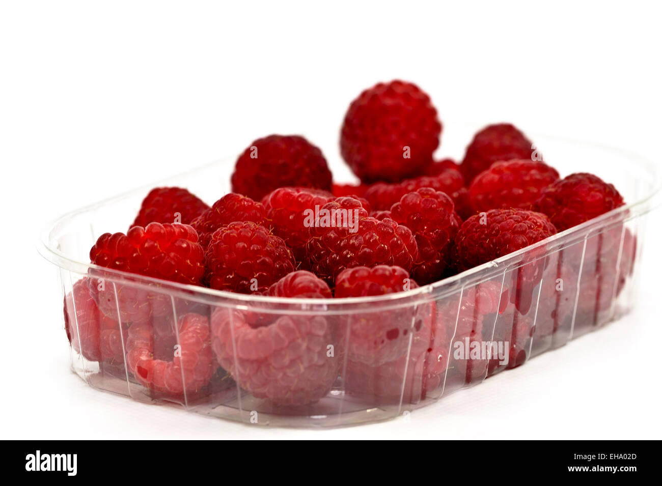 punnet of fresh raspberries Stock Photo - Alamy