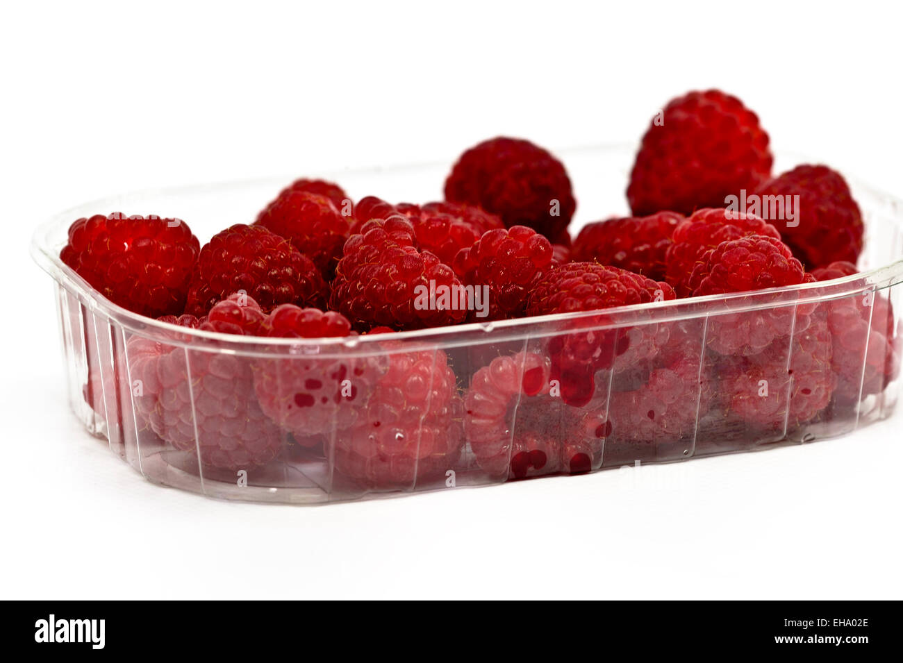 punnet of fresh raspberries Stock Photo - Alamy