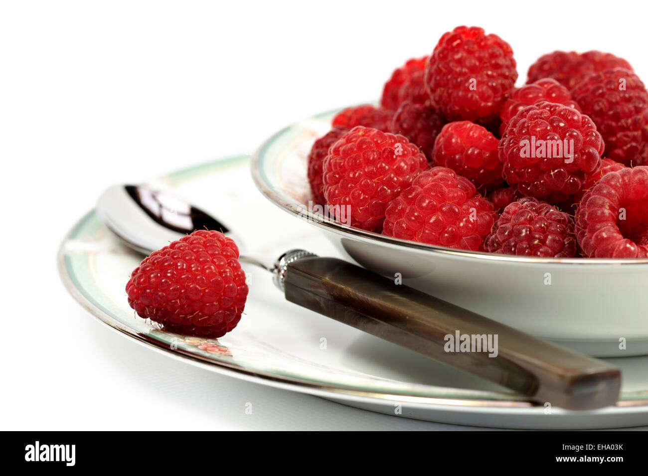 Bowl of fresh raspberries Stock Photo - Alamy