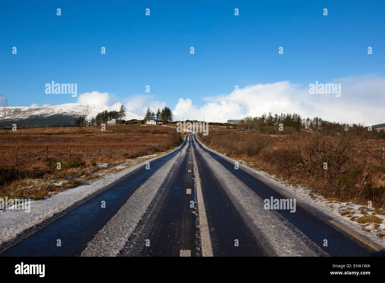 Snow covered N56 road from Killybegs to Ardara in Donegal, Ireland ...