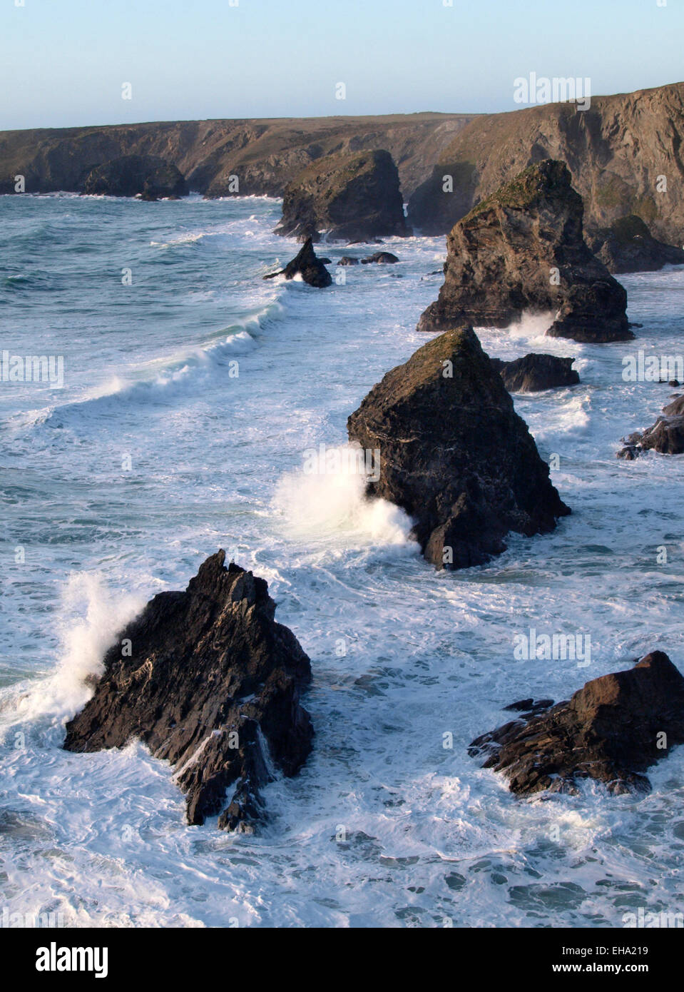 Sea stacks at Carnewas known as the Bedruthan Steps, Cornwall, UK Stock ...