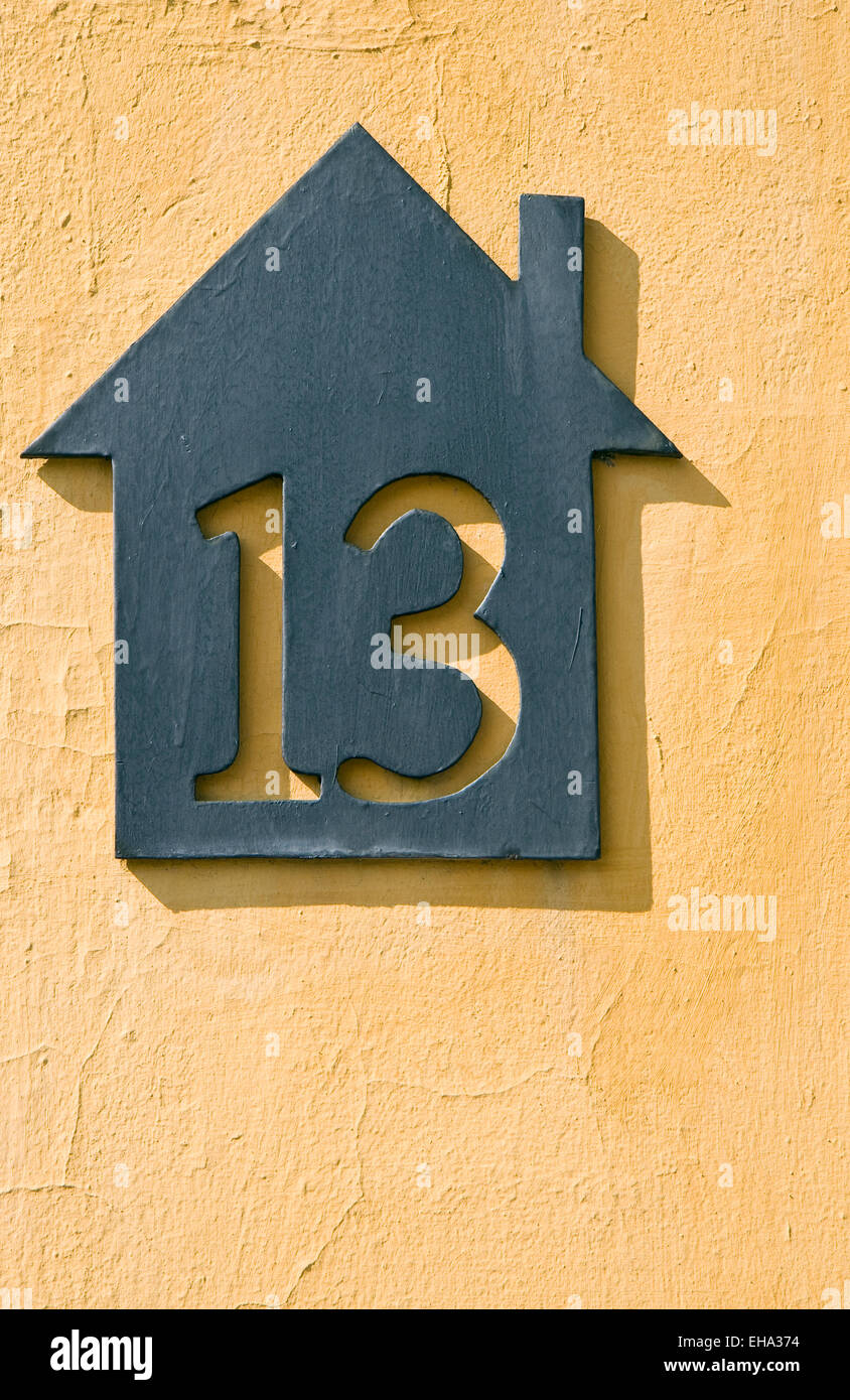 Number 13 house hi-res stock photography and images - Alamy