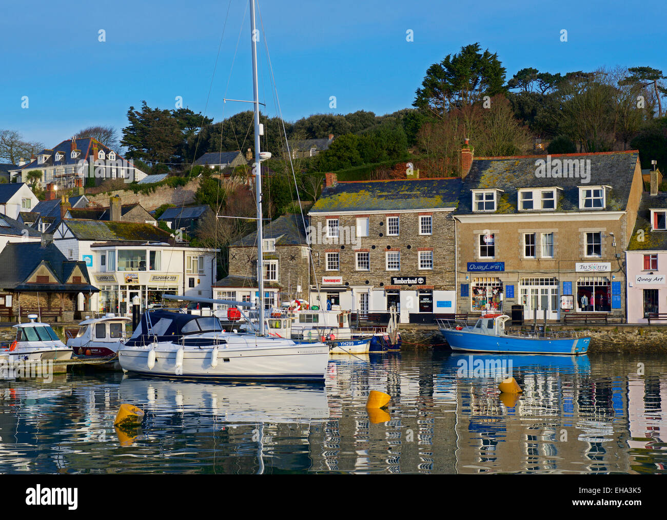 Cornwall fishing boat boats hi-res stock photography and images - Alamy