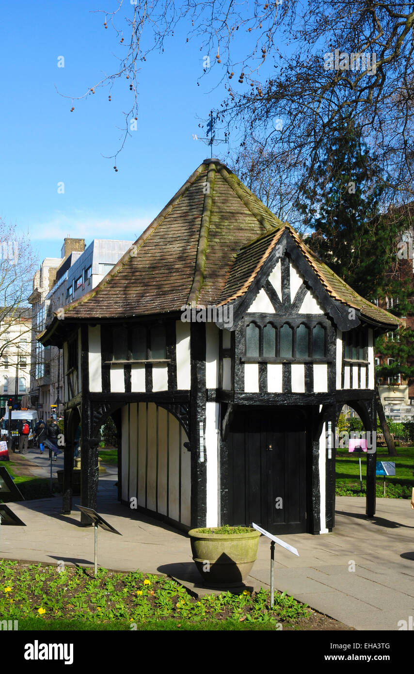 Soho square hi-res stock photography and images - Alamy