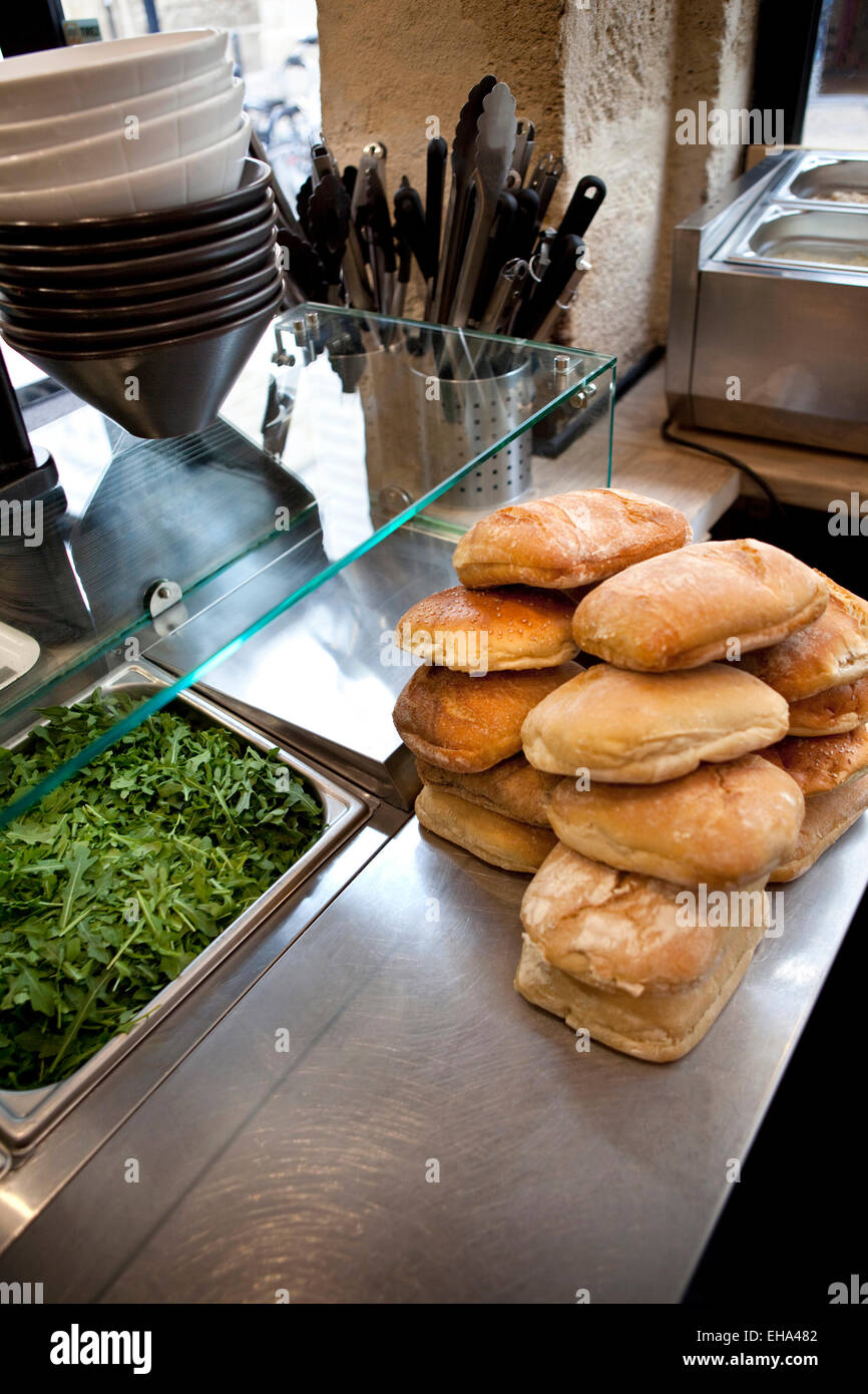 Breads for sandwiches in a fast food Stock Photo - Alamy