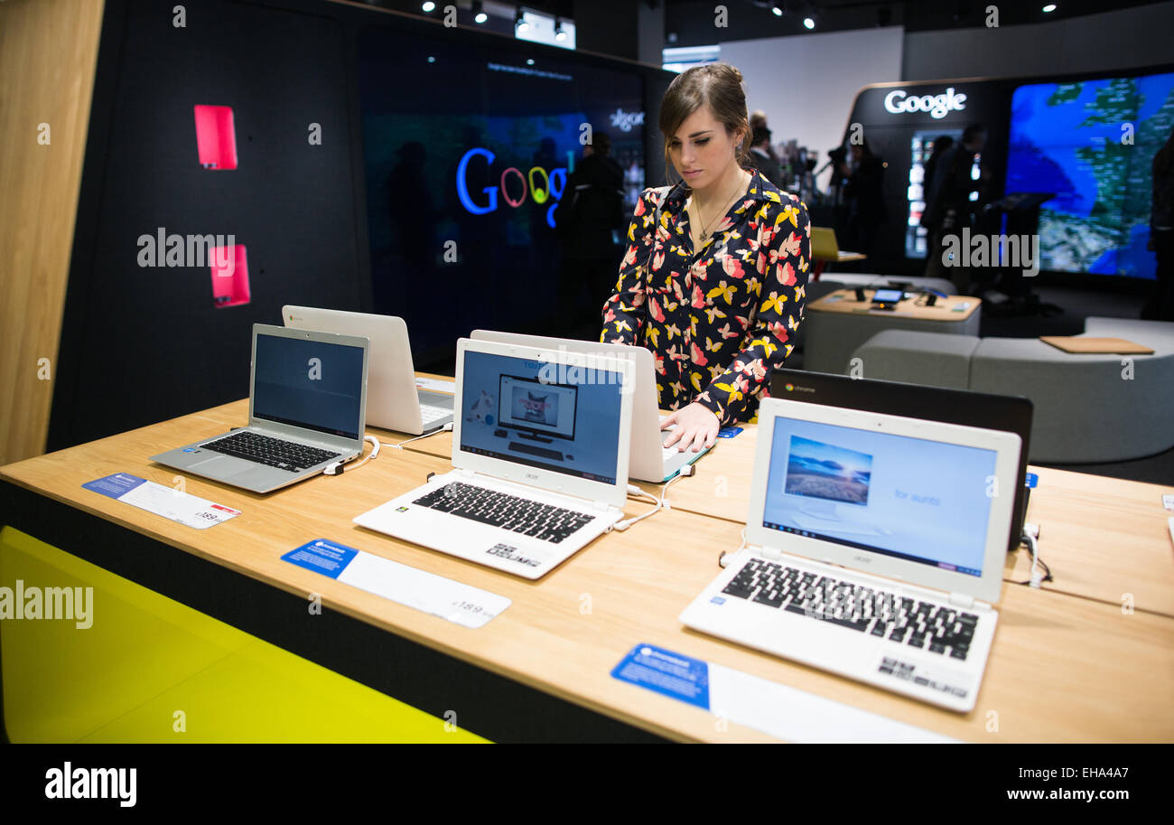 Currys pc world store items hi-res stock photography and images - Alamy