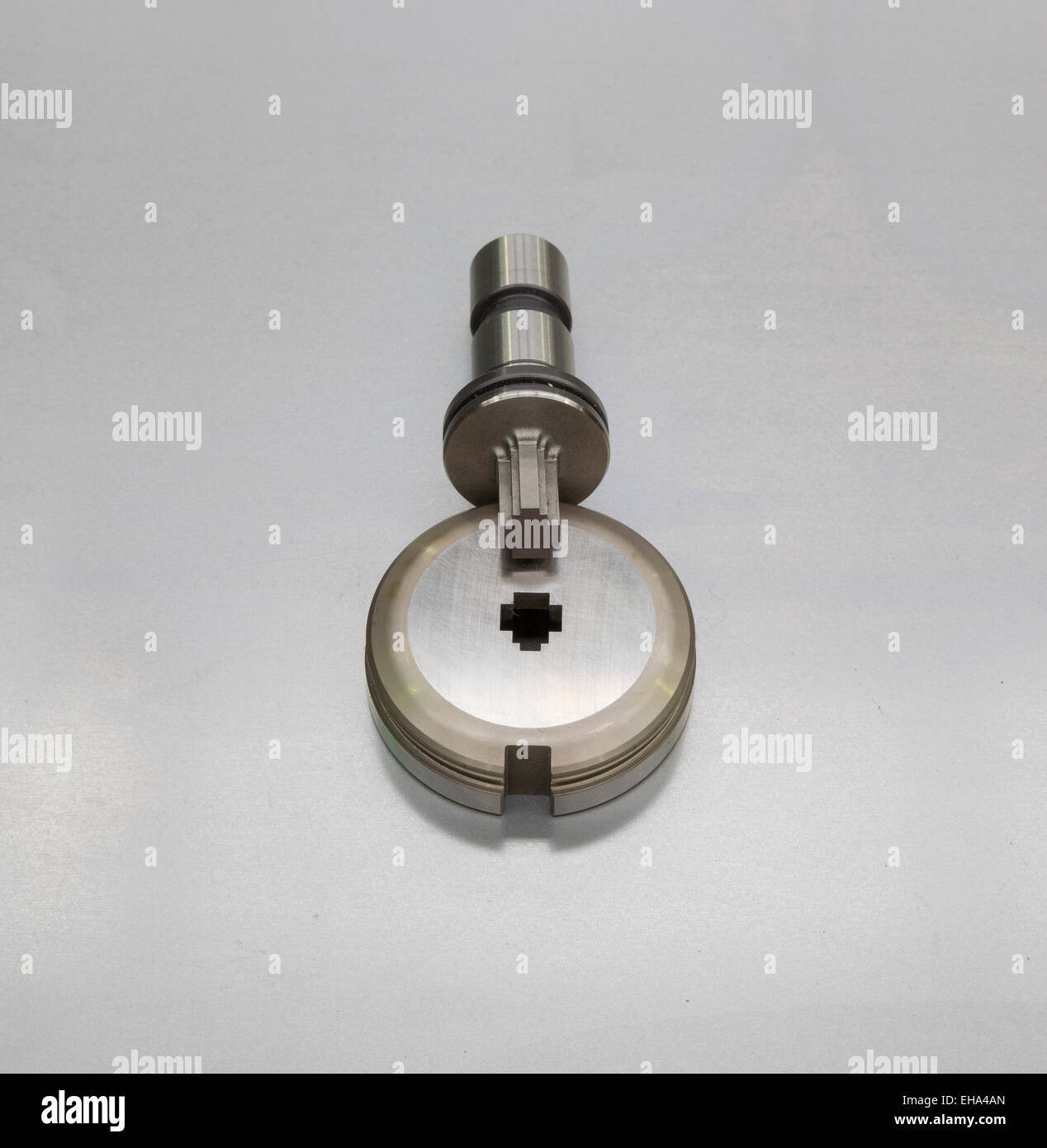 Turret punch tooling hi-res stock photography and images - Alamy