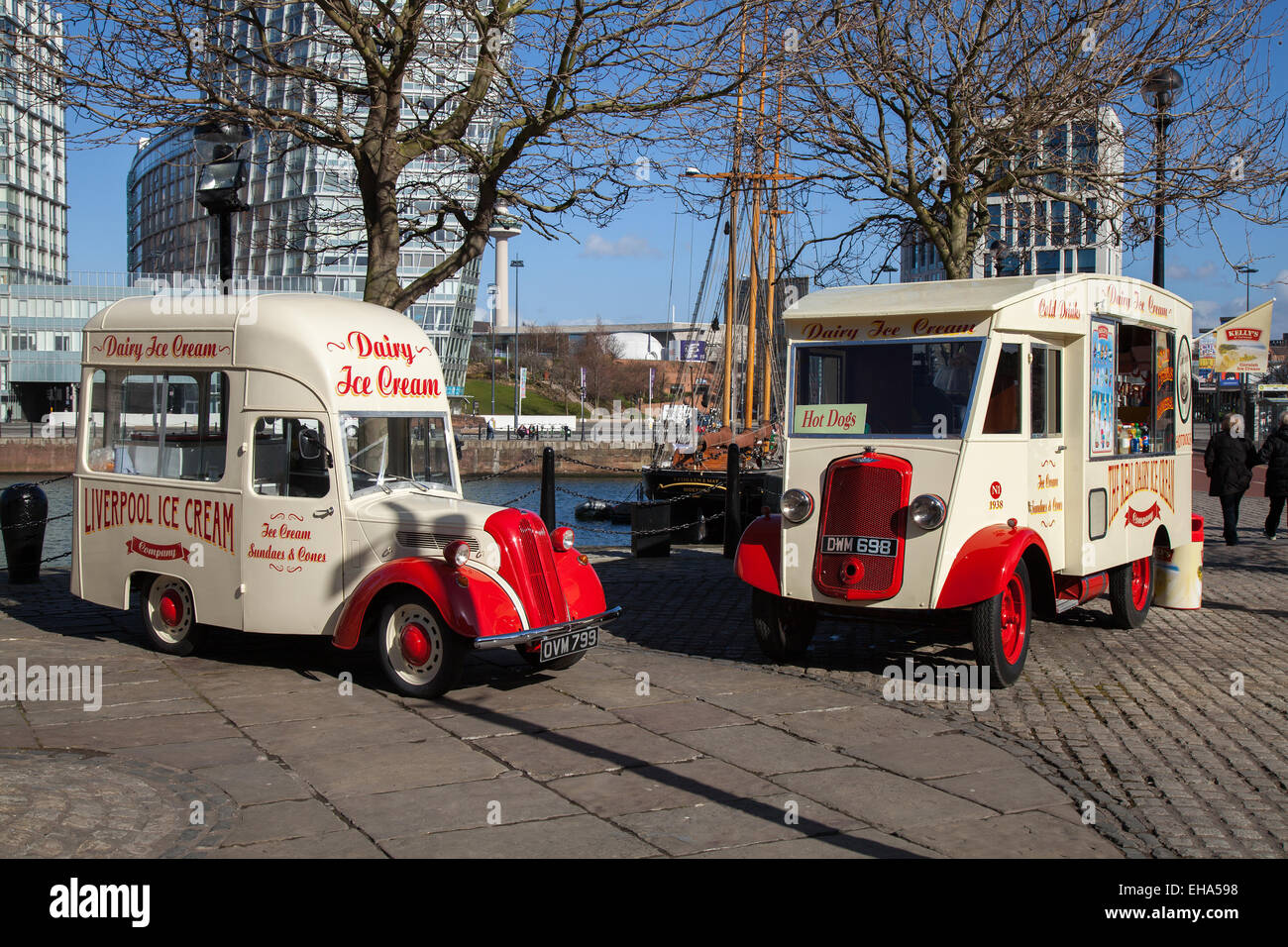 Kiosk veteran hi-res stock photography and images - Alamy