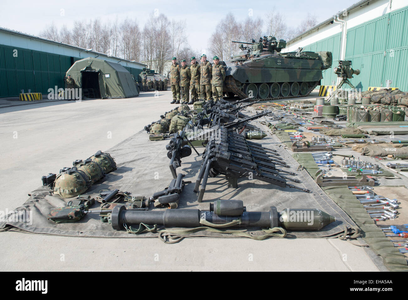 Mechanized infantry unit hi-res stock photography and images - Alamy