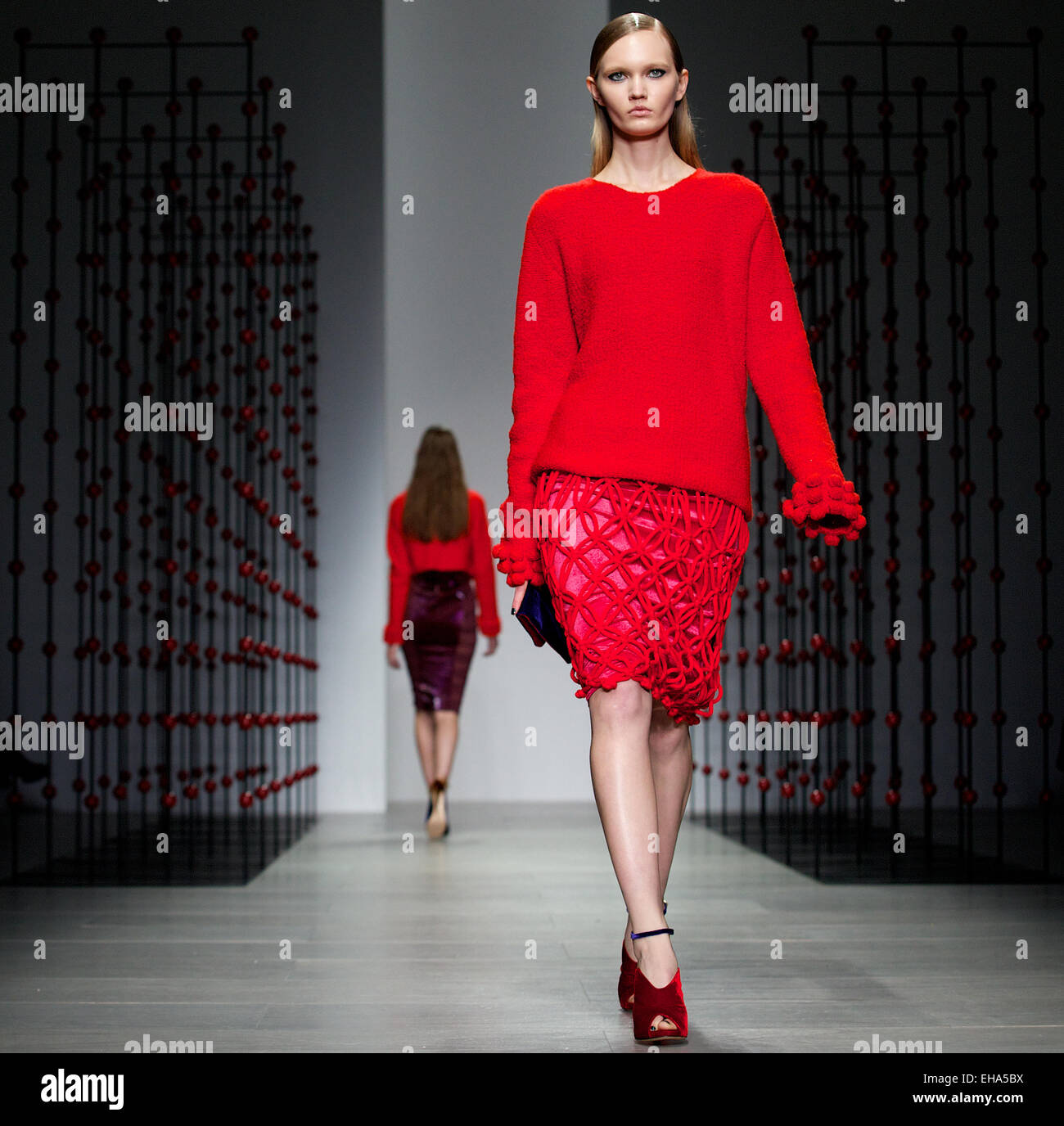 UNITED KINGDOM, London : Models present creations for the Emilio De La ...