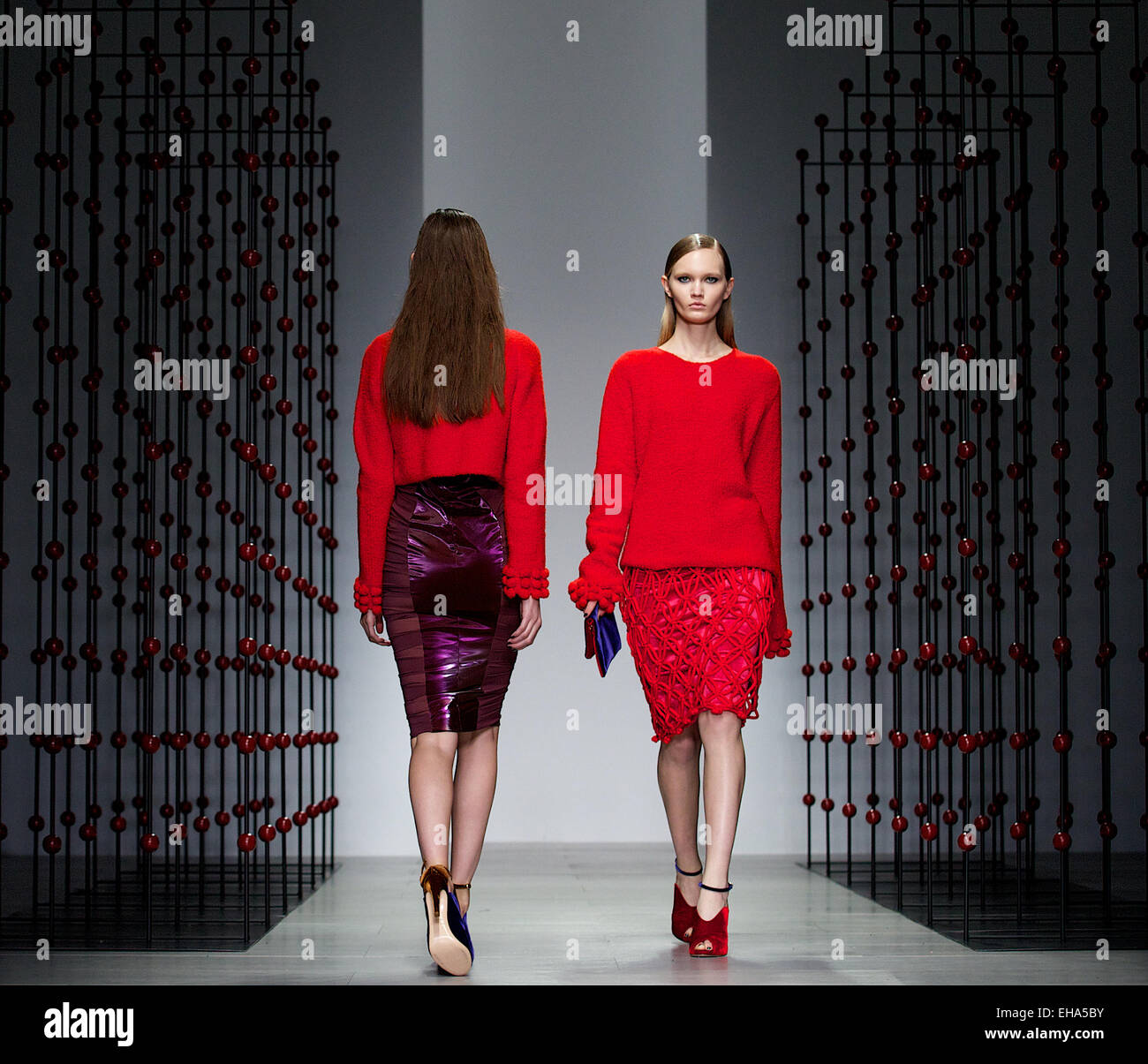 UNITED KINGDOM, London : Models present creations for the Emilio De La ...