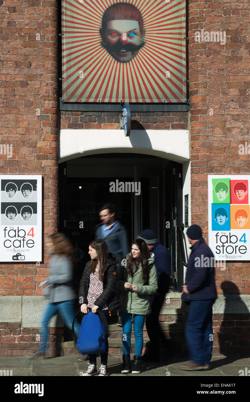 Liverpool, Merseyside, UK. 10th March, 2015. UK Weather. Bright Spring ...