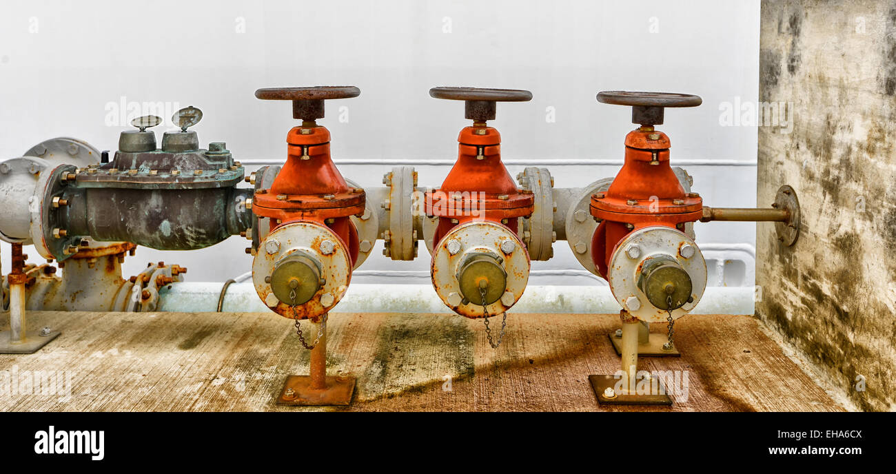 Hydrant valves hi-res stock photography and images - Alamy