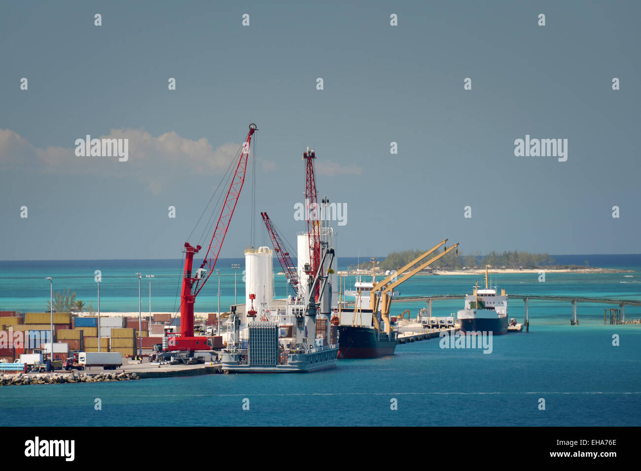 Industrial ports hi-res stock photography and images - Alamy