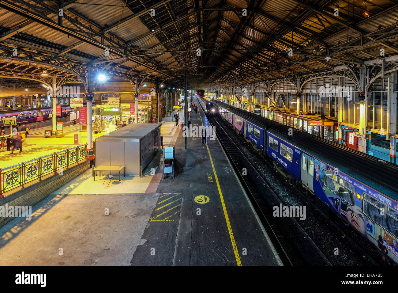Preston railway station hi-res stock photography and images - Alamy