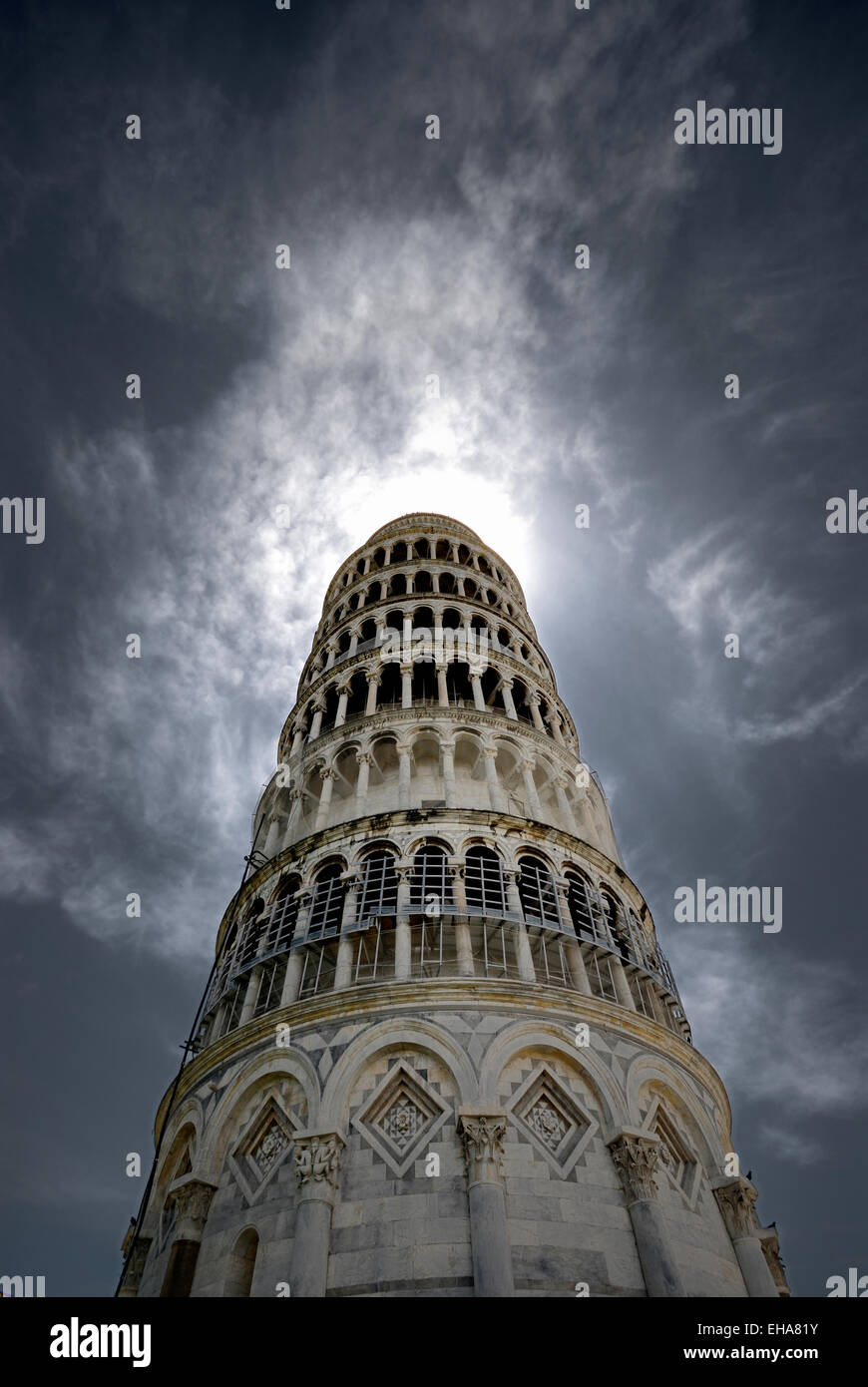Leaning tower of pisa construction hi-res stock photography and images ...