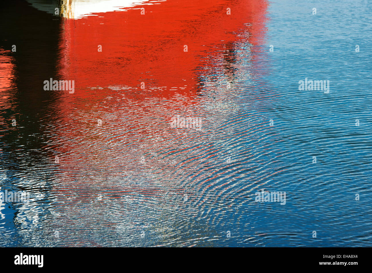 Red fishing boat hi-res stock photography and images - Alamy