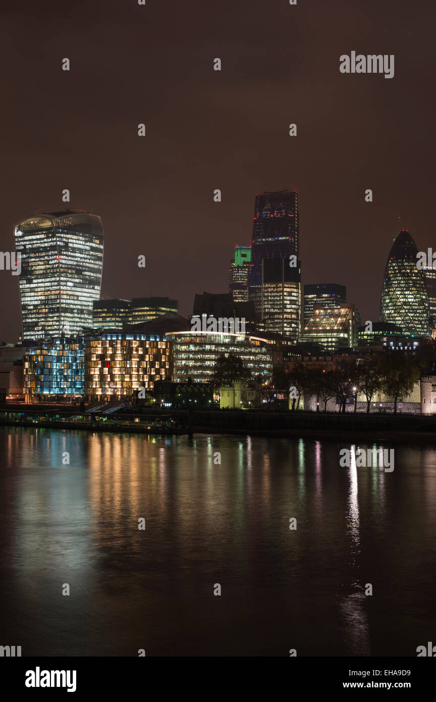 London modern skyscrapers night hi-res stock photography and images - Alamy