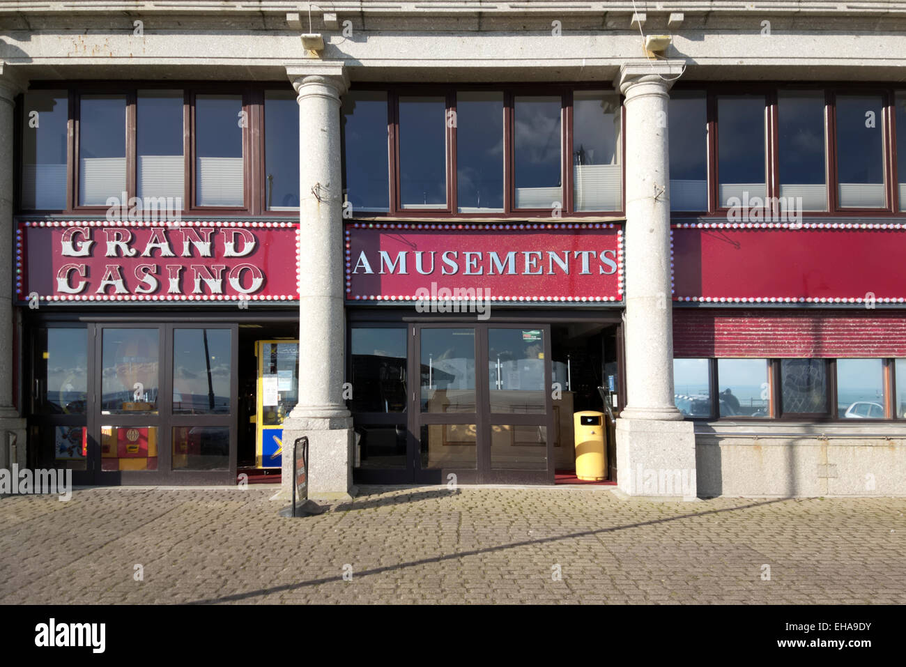 Amusement arcade machine hi-res stock photography and images - Alamy