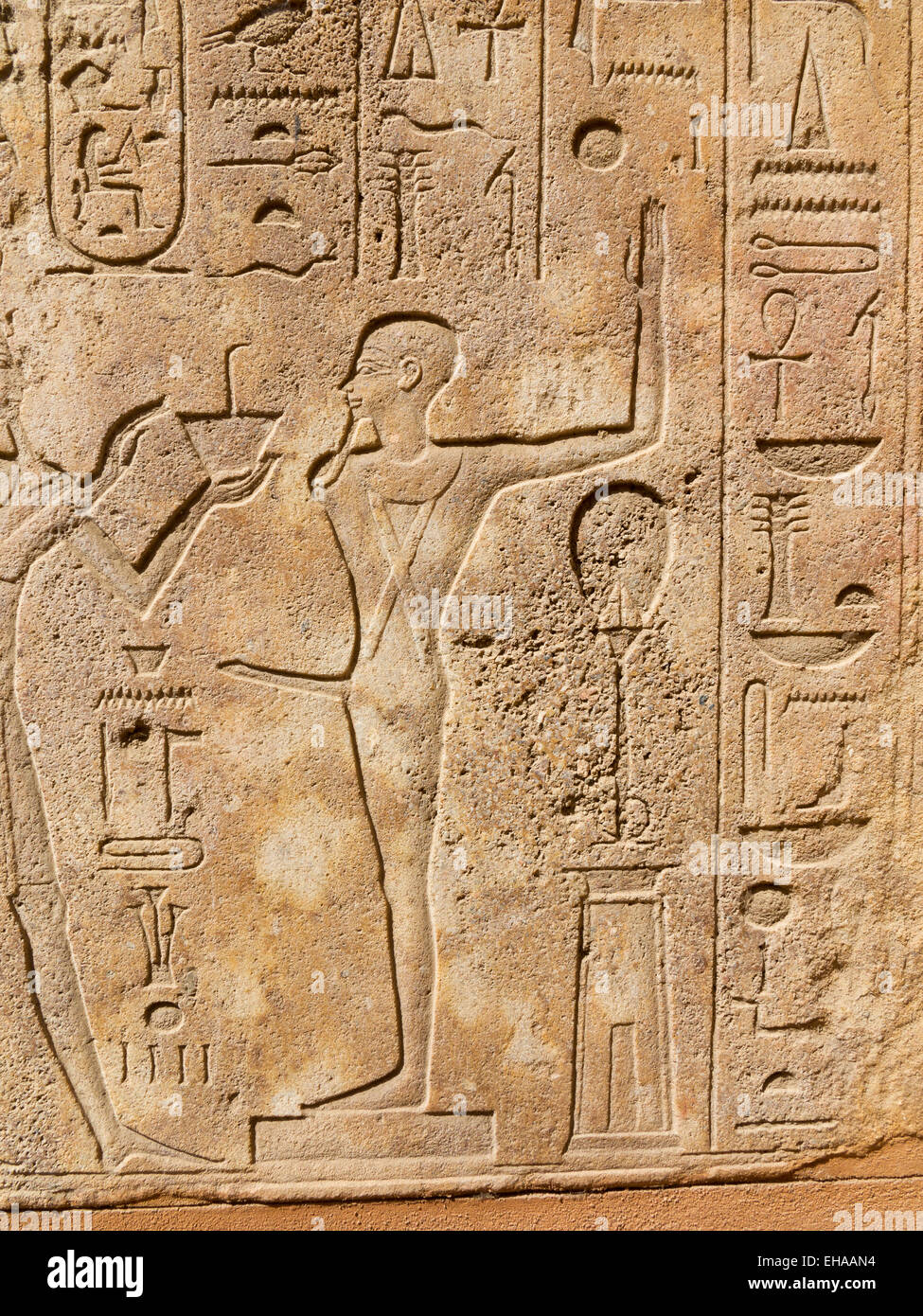 Hatshepsut karnak red chapel hi-res stock photography and images - Alamy