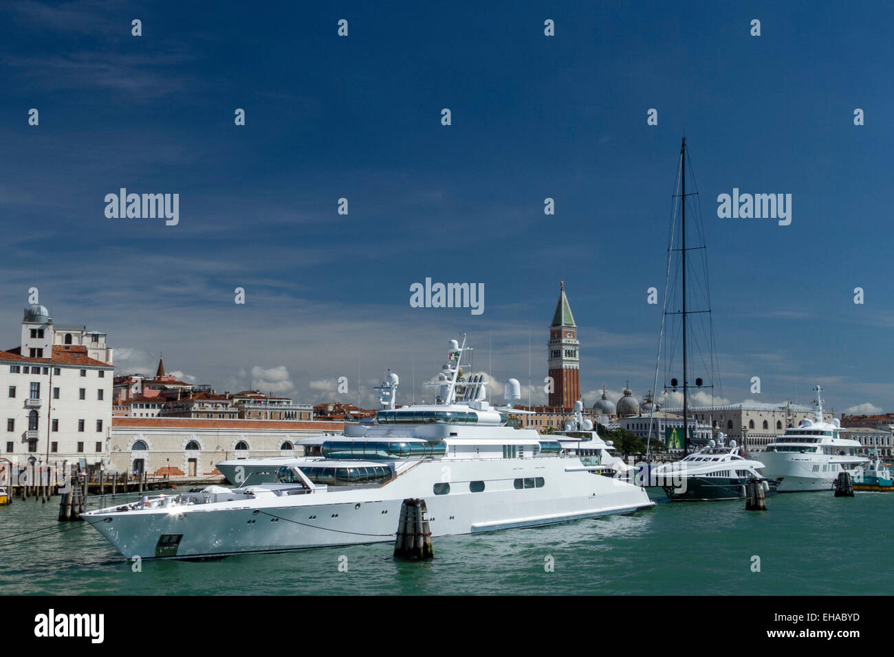 Harbor venice hi-res stock photography and images - Alamy