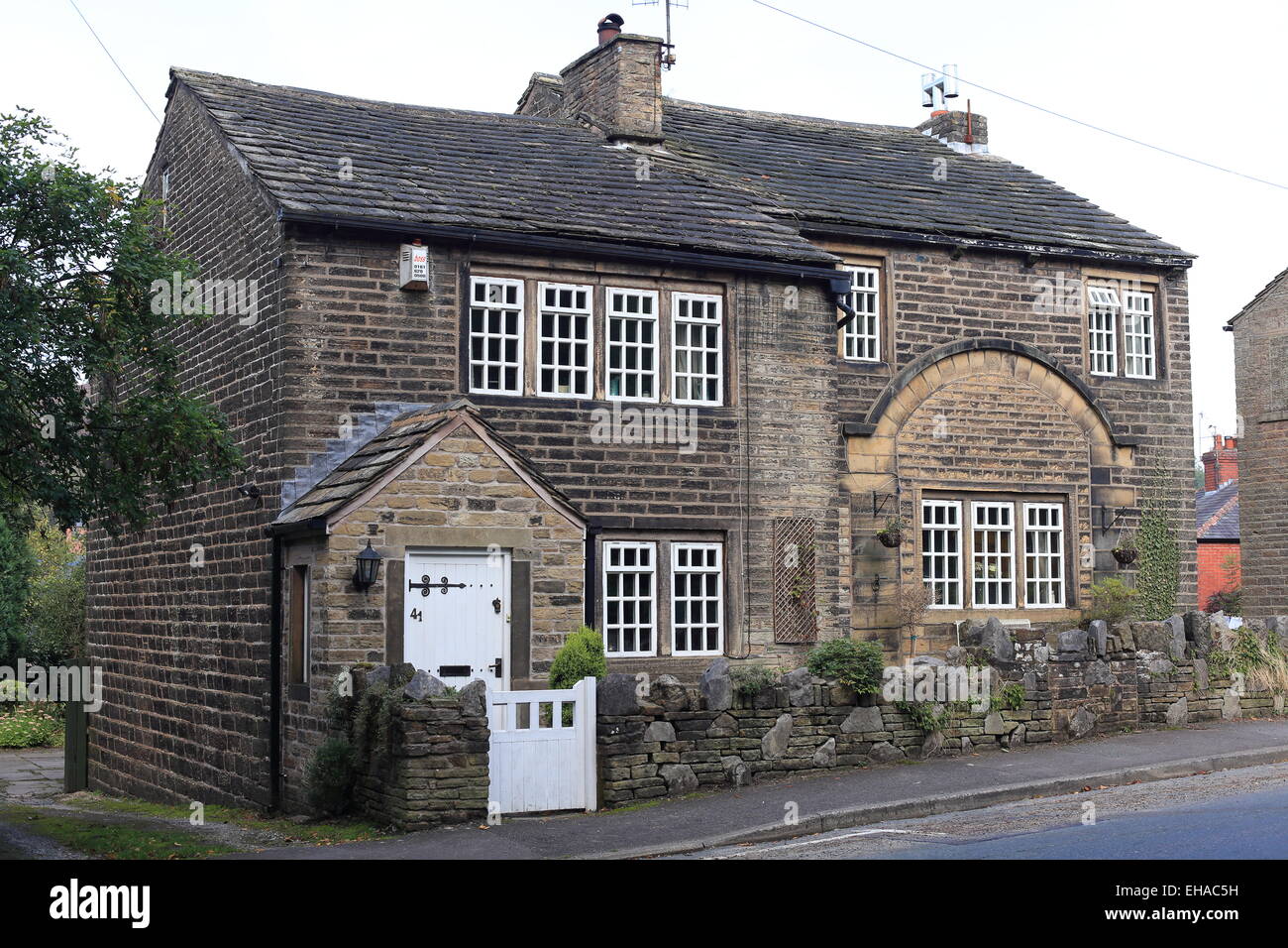 Stone built property in Saddleworth Oldham England UK Stock Photo - Alamy