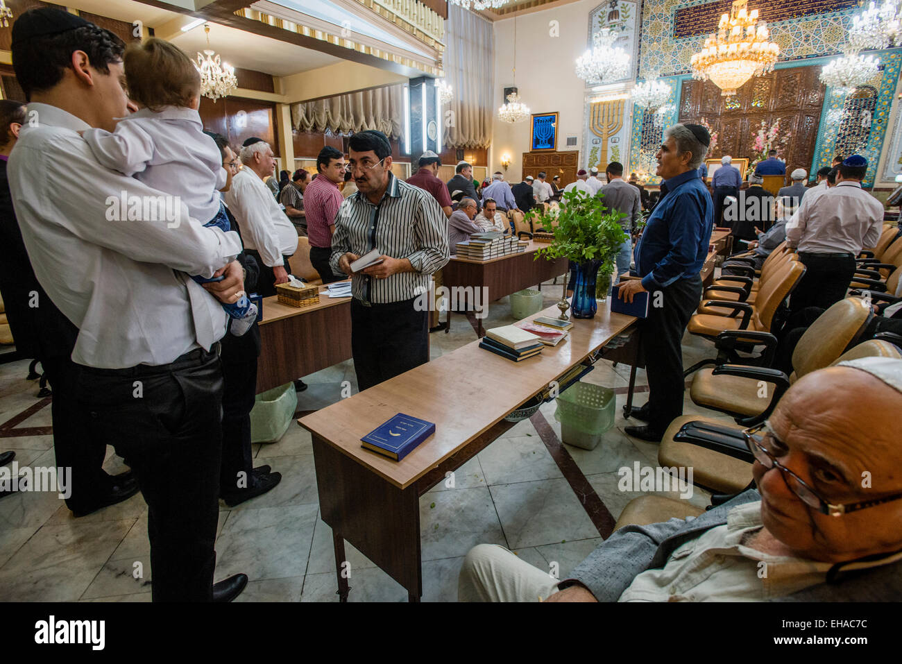 Iranian Jews attend one of the biggest synagogue in Northern Tehran ...