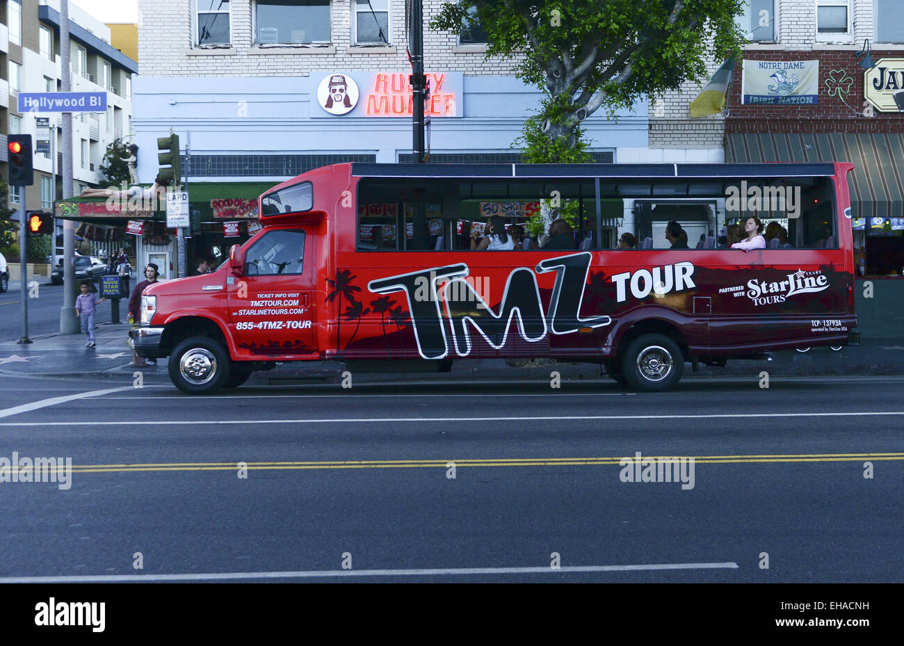Hollywood, California, USA. 18th Aug, 2014. Several dozen celebrity ...