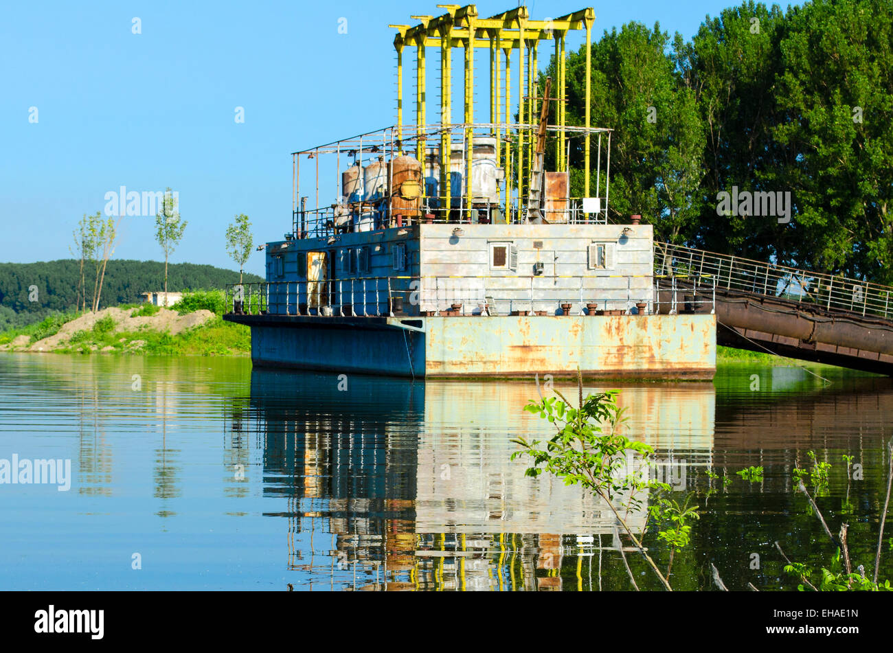 old rusty pontoon Stock Photo - Alamy