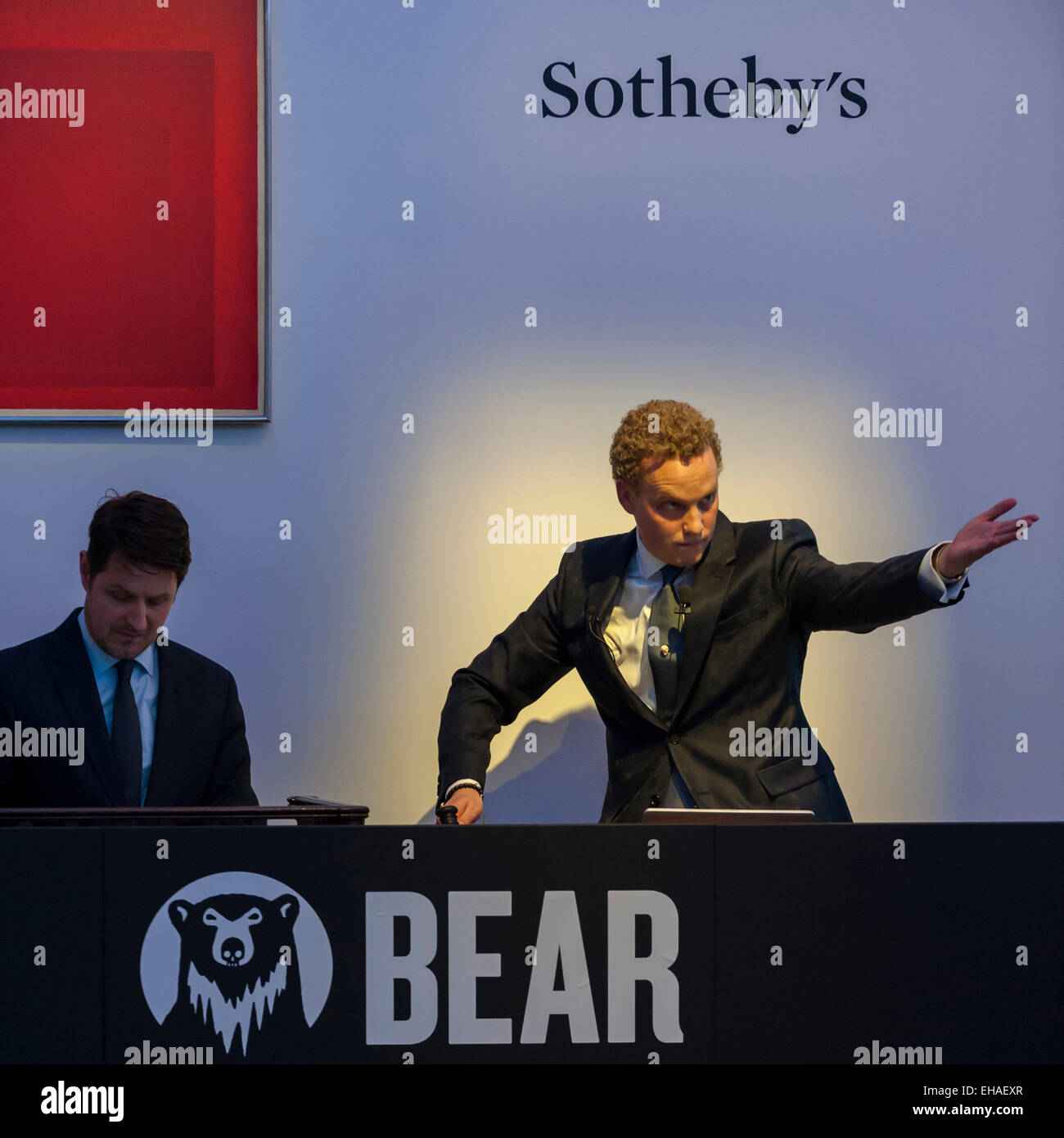 Auctioneer stands hi-res stock photography and images - Alamy
