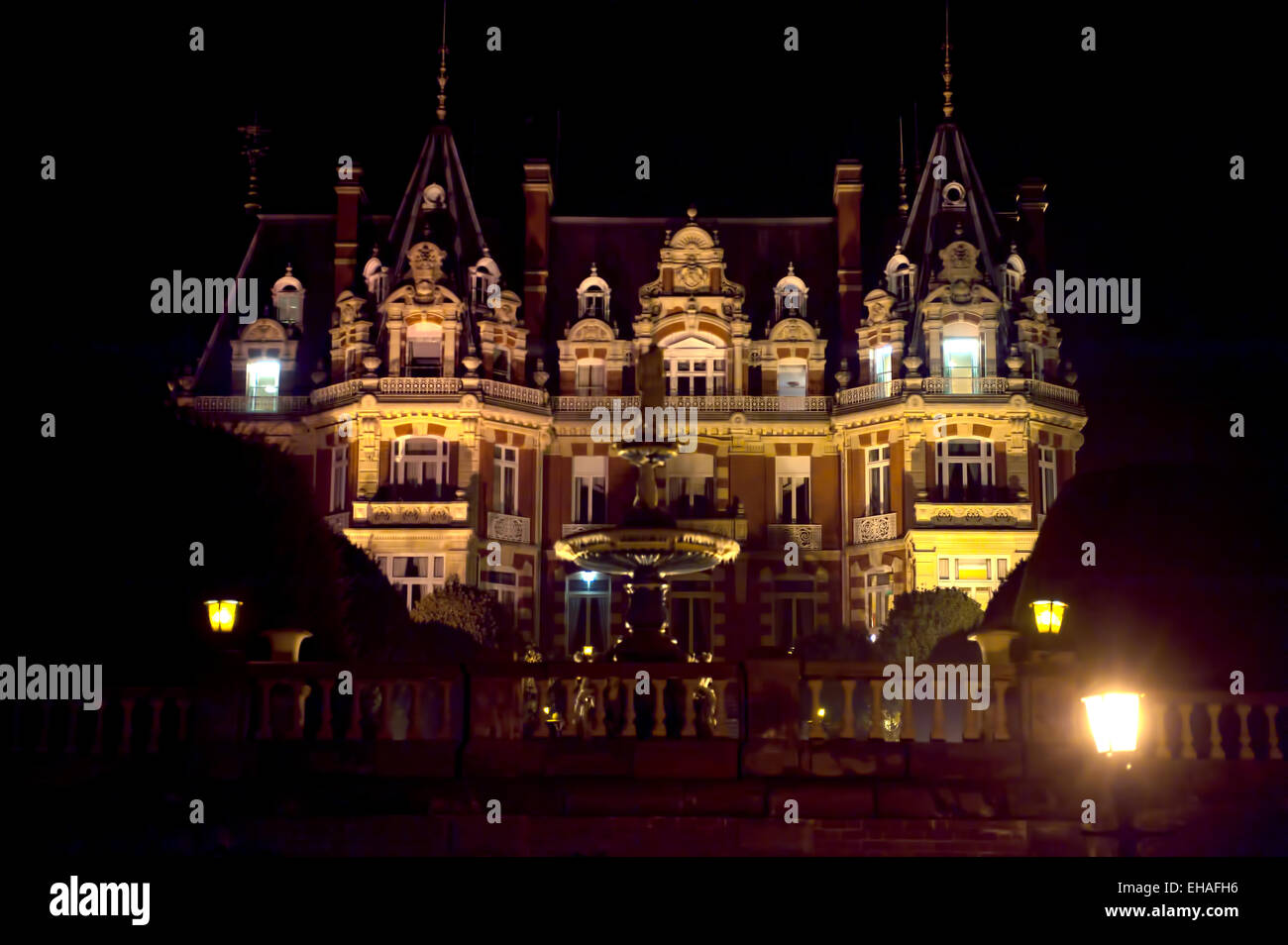 Chateau impney hi-res stock photography and images - Alamy
