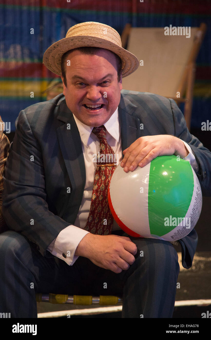 Former EastEnders actor Shaun Williamson. The New Wimbledon Theatre ...